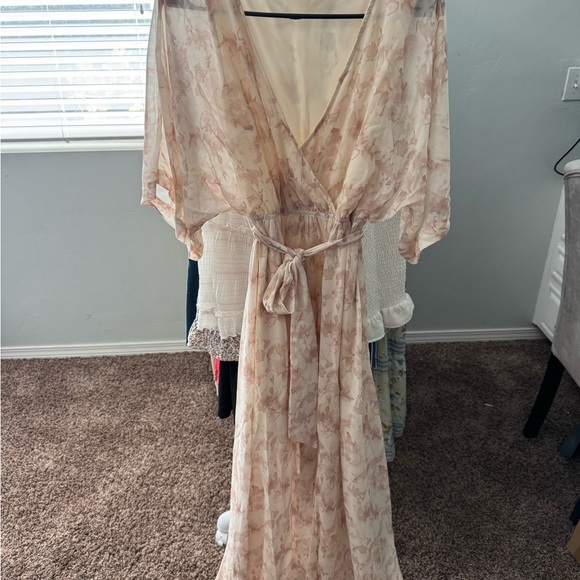 Baltic Born | Dresses | Baltic Born Floral Maxi Dress Cream And Pink ...